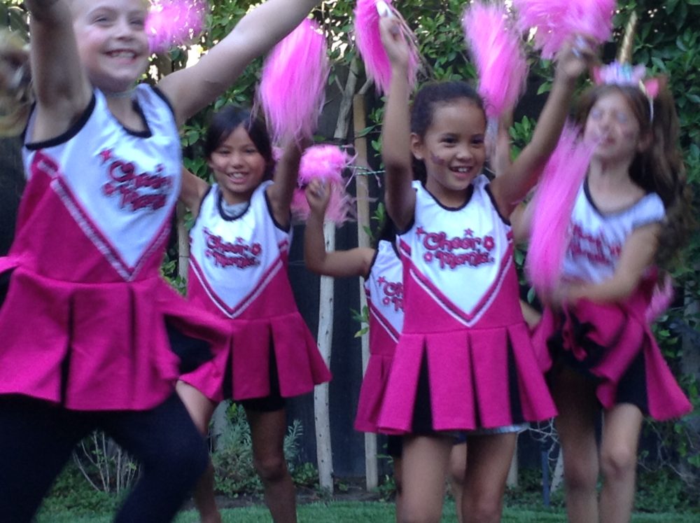 Cheer Mania - Cheer Mania Party